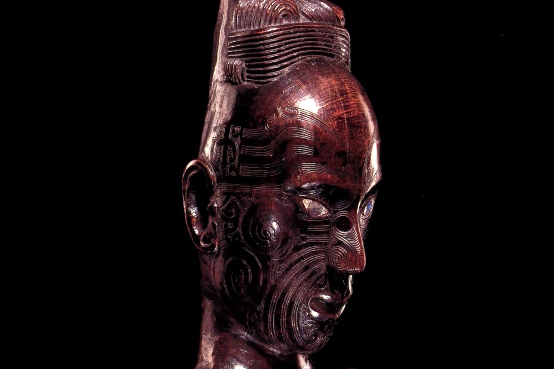 Māori Post Figure, poutokomanawa
