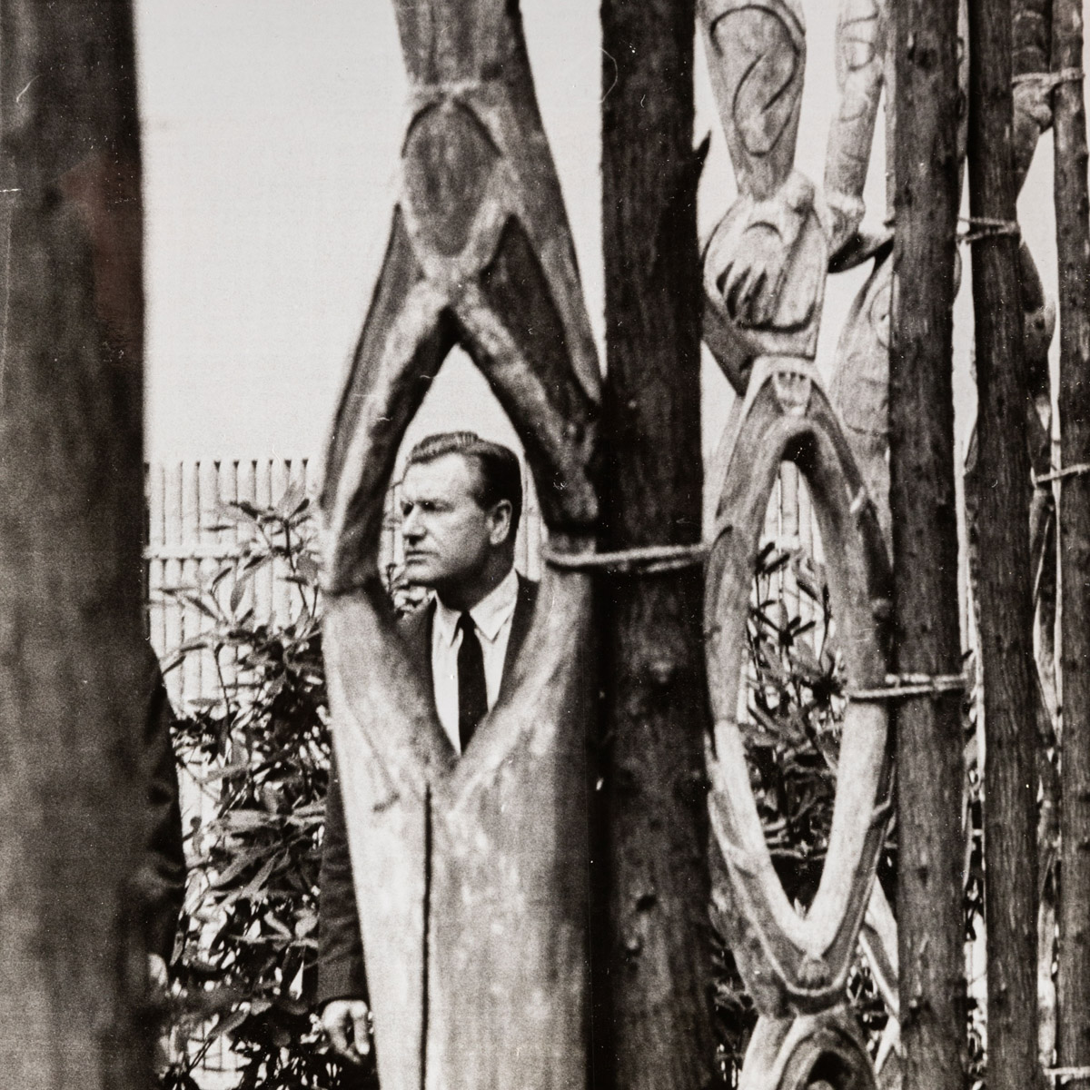 PROVENANCE: Historical Figures In Oceanic Art